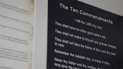 US judge orders Texas schools to defy Ten Commandments display law