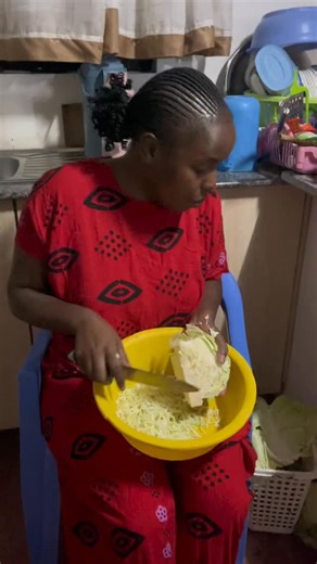 Tr Cillah on Instagram: "Spend a night with me at my inlaws😊 @lynn_hr_ and @g.l.o__g3rm … thank you for hosting me😹😹"