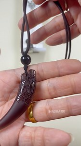 How to tie a pendant to a string#beadedjewelry #crafts #diycrafts #necklace #pendant #diy | Haskare