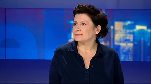 "To postulat Sławomira Mentzena, nie Konfederacji" - Marek Szewczyk z Konfederacji o słowach kandydata na prezydenta nt. zasiłku pogrzebowego. W 2023 roku Sławomir Mentzen powiedział w wywiadzie dla wp.pl, że sprzeciwia się wypłacie zasiłku pogrzebowego. "Jeśli naprawdę rodzina nie miałaby pieniędzy - proszę zwrócić uwagę, że dostrzegam rolę państwa - państwo powinno urządzić pogrzeb. Tak, jak chociażby państwo musi zebrać zwłoki martwej zwierzyny, leżącej na drodze" - powiedział wówczas Menzten