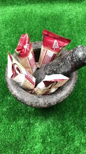 Пишите что мне ещё раздавить!❤️#asmr #relax #asmr_prom #ступка #relaxsound #crash #еданакамеру #асмредазвуки #асмр #сырки #сырок