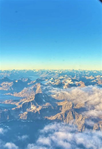 Is it a red flag if travel more is my only New Year’s resolution? wrong answers only #travel #traveltok #solotravel #backpacker