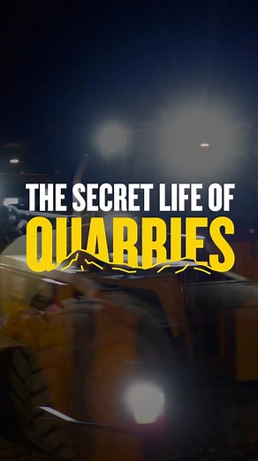 324K views · 204 reactions | Wheel Loader or Excavator... Which one is best for getting materials to the crusher? | Cat Construction | Facebook