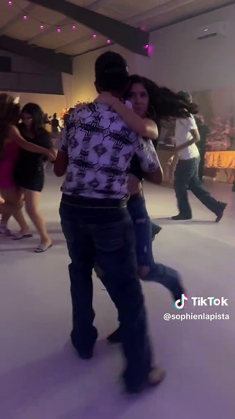 Mastering the Huapango Dance Steps