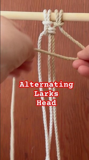 Macrame pattern: Alternating Vertical Larks Head Knot