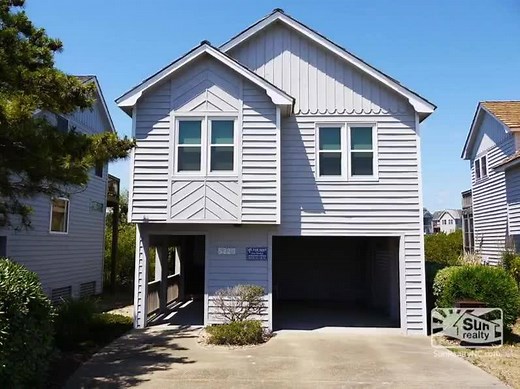 Check out 'Niblick VNH-02,' a 3-bedroom home in the Village of Nags Head, overlooking the 13th tee, pond & fairway at Nags Head Golf Links! Enjoy free swimming, tennis, and beach access at the Village Beach Club, as well as a free shuttle bus and 20% reduced green fees and starting times at Nags Head Golf Links! Updates to this home include new laminate wood flooring, new carpet in the bedrooms, new tile in the kitchen, new window treatments upstairs, new living room furniture and all new TVs. V