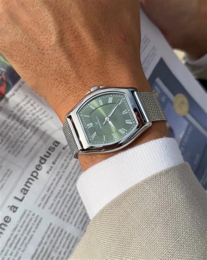 A statement in color and detail. ✓ Free Shipping Worldwide ✓ 2-5 Days Delivery ✓ All Duties Included ✓ 5,000+ Five-star Reviews | WALDOR & CO. | Facebook