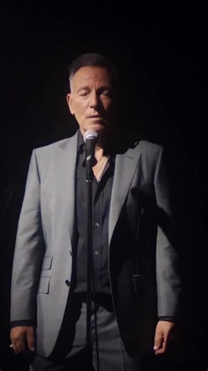 brucespringsteen318 (@brucespringsteenbackup)’s videos with original sound - brucespringsteen318