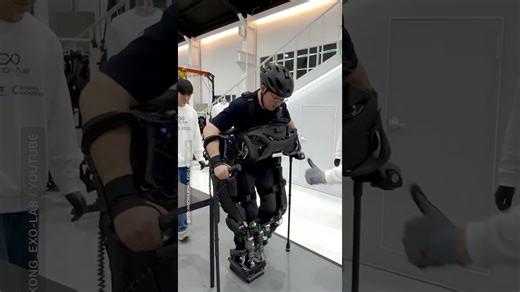 Exoskeleton device allows paralyzed patient to walk