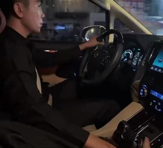 ស្រឡាញ់មនុស្សប្រុសមានសមត្ថភាព Anhមិនផ្ញើរជីវិតនឹងប្រុសអត់កំណើតបានតែសម្ដីគ្មានបានការស្អីទេ:( | Ruby Jennifer