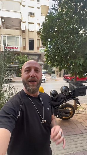 485K views · 7.6K reactions | Yeni çıkan yasada gözlük nedir ? Yarım eldiven kullanılır mı ? gibi sorularınıza cevaben bu videoyu çektim.. Ayrıca yetkililere birkaç soru sordum, madem konu insan canı ise motosiklet ekipmanlarında ÖTV,KDV indirimi neden yapılmıyor ? Bizleri düşündüğünüzü düşünmemizi istemiyor musunuz ? | İsmail BİÇER | Facebook