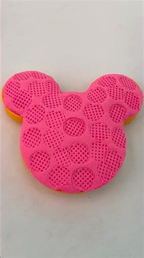 Kinetic sand cutting amazing #satisfying #sandart #kineticsand