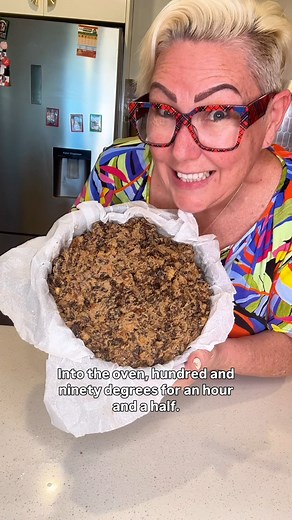 3-Ingredient Christmas Cake 🎄🍰 The recipe is in the comments. ⬇️ This might be the easiest Christmas cake you’ll ever make — but it tastes like a festive miracle! ✨ Just 3 ingredients (yes, really!) and the result is a rich, fruity, moist cake that brings ALL the holiday vibes. 😍 Soak your fruit, mix it up, and let your oven do the rest. It's perfect for holiday parties, neighbour gifts, or a sweet treat with your morning coffee 🎅 No fancy mixers, no stress, just pure festive joy in every sl