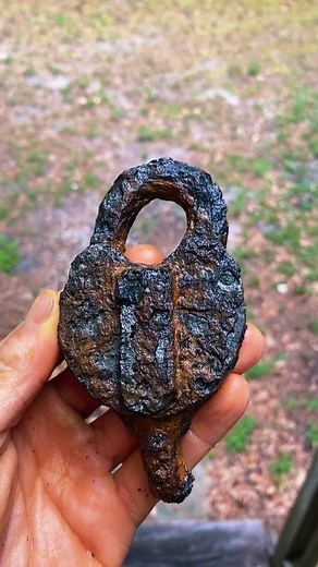 Lock preservation part 2 #fyp #metaldetecting #history #old #padlock #lock #satisfaction #adventure #treasure