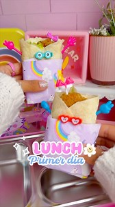 Idea de lunch para el primer día de clases‼️😍 Todas quieren preparar un lunch sencillo, nutritivo y divertido así es que toma nota y replícalas para que tus hijos estén felices cada día al abrir su lunch 😊😍 💖Recipiente de gatita de acero inoxidable $14,99 💖Pinchitos de manitos $10,50 💖Pinchitos de anteojos $6,50 💖Pinchitos de sombreritos $15.00 💖Set de 6 moldes para huevos $18,00 💖Set de 2 frasquitos de ketchup y honey $4,99 💖Set de 4 portavitaminas $15,00 Puedes revisar nuestro bello 