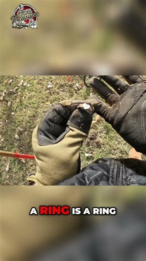 Metal Detectorist Finds Rings, Keys & Modern Bullets! #shorts