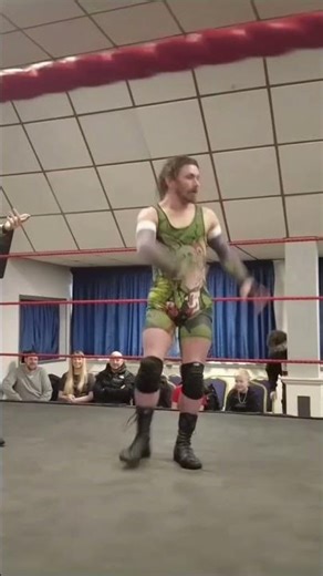 Could you keep ducking like this? #wrestling #indiewrestling #prowrestling #vpw