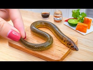Catch and Cook Eel 🤤 How to Make Grilled Eel Over Rice in Tiny Kitchen Cooking | Mini Yummy