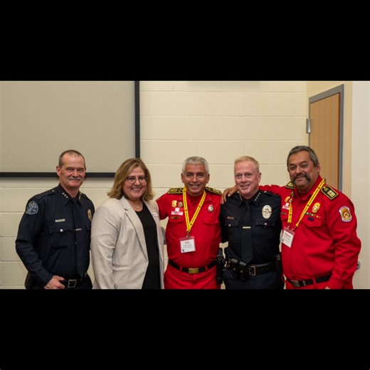 Two new lateral police officers were sworn in today. Officer Mino comes to us from Florida, but has been working as a City of Pasco Code Enforcement Officer the last couple years. Officer Garland comes to us from Walla Walla. Please join us in welcoming them to Pasco, we are glad to have them. We were also joined by some firefighters from Pasco, Peru! Not many people can say they had Peruvian Bomberos at their swearing in ceremony. #JoinPPD #SomosPasco #WeArePasco #welcomehome | Pasco Police