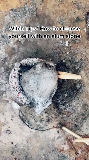 How to rid of black magic with just a stone #fyp #foryoupage #witchtiktok #babywitches #babywitch #babywitchwelcome #magic #whitemagic