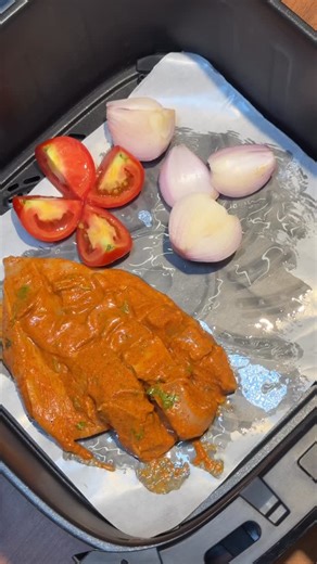 KITCHENCRAFT on Instagram: "Restaurant Style Chilly flavoured Tandoori Chicken in Bosch Airfryer #airfry #health #kitchen For Contact : +91 93447 15765. 📍 Location : Kitchen Craft ,Near Eagle park,Ponneni bypass ,Madurai"