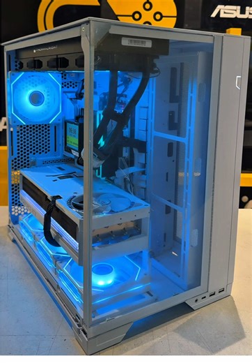 Construye tu PC de juego blanca helada con RTX 5080