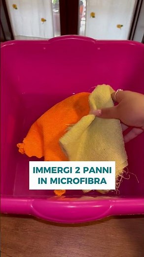 How to clean a washing machine gasket using the 2-cloth method