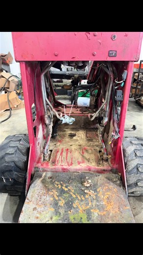 Slowly coming along with the harbor freight engine swap. Now the fun begins! #harborfreight #miniskid #bluecollar #fixingoldstuff