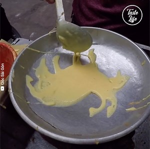 15M views · 121K reactions | This lady has made artistic pancake pancakes for 20 years  Credit YT: @Góc Sài Gòn (youtube.com/channel/UC-JkmoCcB-KRiiXyHyaFj8g/) | Taste Life | Facebook