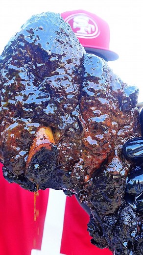 456K views · 11K reactions | Pulled pork perfection #weberkettle #bbq #pulledpork #easyrecipe | Chucks FlavorTrain | Facebook