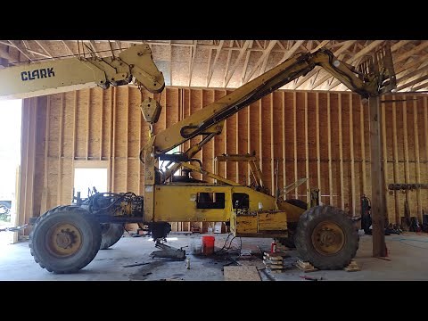 The crazy process of rebuilding a Pettibone Telehandler engine : Part 1