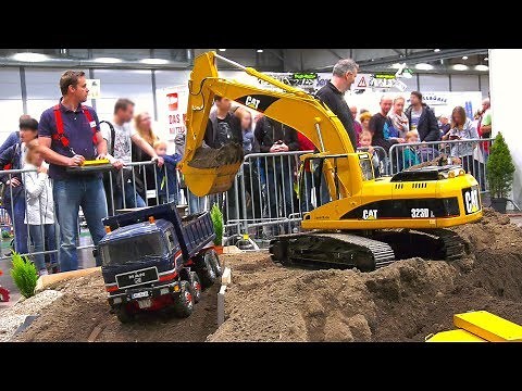 GIGA RC MODEL CONSTRUCTION ZONE ACTION!! *RC CAT EXCAVATOR, RC TRUCKS, WHEEL LOADER