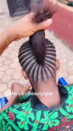 How to Achieve the Perfect Bums Knot Hairstyle