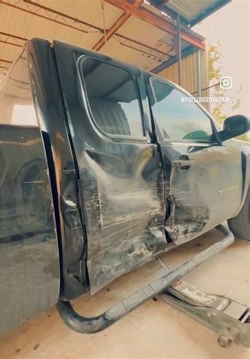 🤯🤯 brought this Chevy Silverado back to life Replaced both doors did the body work to the rear bed panel rocker panel and painted whole passenger side check it out ‼️🐐💰🔥😮‍💨 #pollobodyrepair #trendingnow #viraltiktok #fyp #explorepage✨