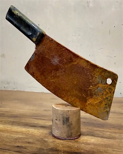 Antique Rusty Meat Cleaver Restoration | DIY & Crafts