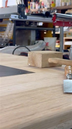 Underside of table insert for leg plate.Routered the area out then chisel and hammer 🔨 ⚒️