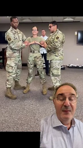 188K views · 1.3K reactions | Le mode de fonctionnement du taser. #taser #interpellation #police #montfermeil #medical #medecine #drtiktok #reelsfbシ #reelsfacebook | Dr Louis Ben Dayan | Facebook