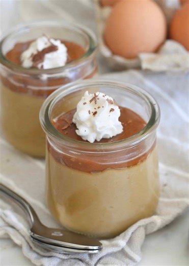 ✨ butterscotch budino✨Just imagine diving into this rich and silky butterscotch pudding topped with salted caramel and a touch of whipped cream😍Simply dreamy!What makes butterscotch special (and different than caramel) is the caramelized brown sugar mixed with butter and milk/cream for a deeper and more complex (AND AMAZING!) flavor❤️Ready to try this too? Full video recipe coming up 😘INGREDIENTS* 3 large egg yolks* 3 tablespoons cornstarch* 1/2 teaspoon sea salt* 3/4 cup packed (150 gr) dark 