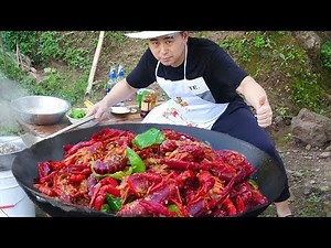 Big iron pot to make 5kg lobster, father-in-law birthday reunion, happy!