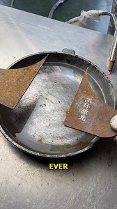 How Sparks Fly Underwater! #RustRemoval #TechTrick #MetalMagic | Deep Dive News