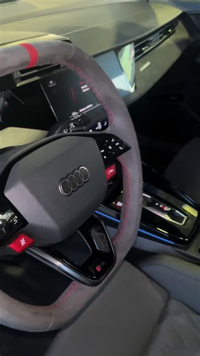 Magnifique Audi RS3 2025 - Élégance et Performance