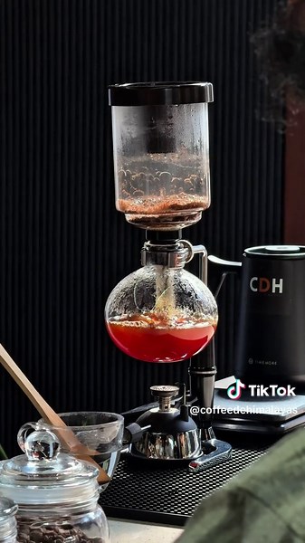 Brewing Syphon Coffee: A Day Behind the Bar