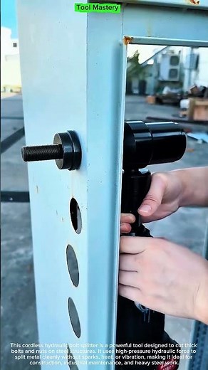 INSANE Cordless Hydraulic Bolt Splitter Cutting Thick Steel in Seconds | Heavy Duty Tool