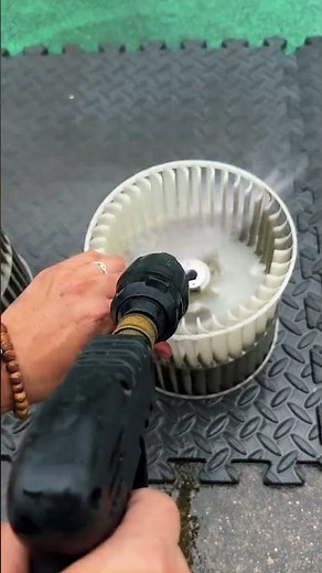 Wind wheel cleaning