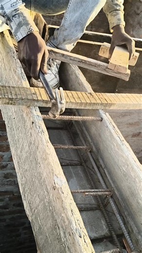 लेंटर साईडु फिटींग tricks and tips construction work parfect tricks and tips #jaydipcontract #postviralシ #centringwork #viralfeed #explorepage #construction #homesreelstats #shortsreels #bussiness #realestate #HomeImprovement #home #viral | Jaydip Contract