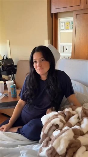 Samantha Mathews on Instagram: "Dans impressed 😏 My 8lb 9oz work of art! . . . . #danandsam #postpartum #pregnancy #couplecontent #couplecomedy #marriagehumor"