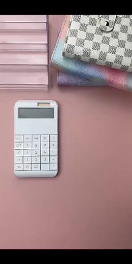 Cash count to see how much I’m cash stuffing this pay period. This cash is the difference in my paycheque after my bills have been paid and money has been put towards my debt. #cashcounting #cashstuffing #cashenvelopes #cashcountasmr | Girl cash stuffer | Facebook