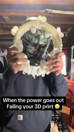 3D Print Failures: Power Outage and Layer Shifts