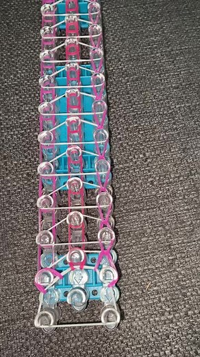 Part 2!! Of how to make a triple single! #tutorial #rainbowloom #bracelette #diy #rainbowloom2021 #new #doityourself