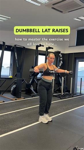 The one we NEVER make progress on 😅🙋🏼‍♀️ Lat raises are a key exercise if you’re wanting to build that sculpted back and shoulders BUT being real.. we all kinda hate them And if you can’t seem to get the hang of them, you’re going to hate them even more 🤷🏼‍♀️ Main pointers are that the movement should be driven by the elbows NOT the hands… the hands should just be following the direction the elbows are setting And they most definitely don’t need to be lifted any higher than shoulder height 